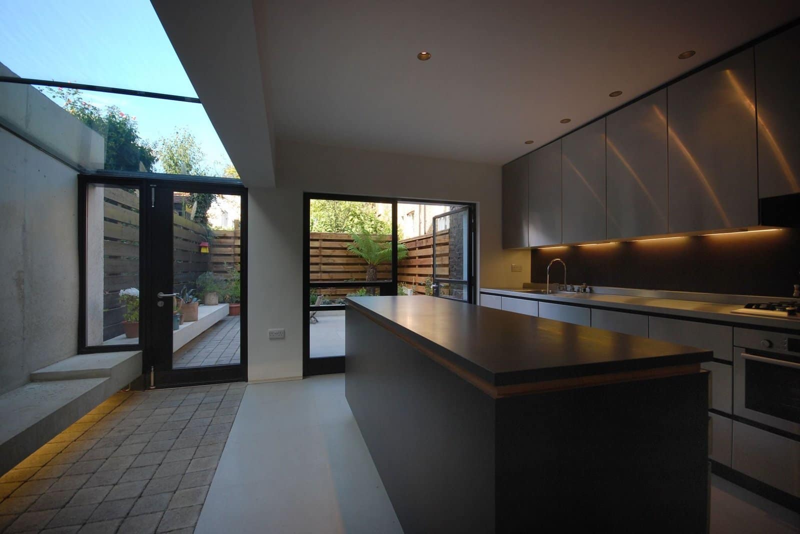 Calabria Road - Architectural & Structural Glazing - Fluid Glass