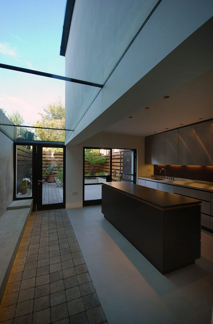 Calabria Road – Fluid Glass